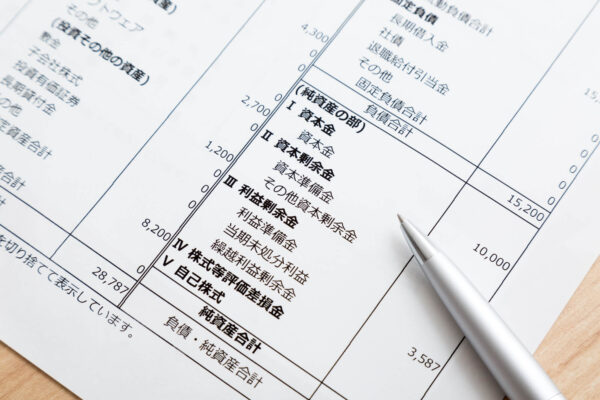 ROE(自己資本利益率)の目安とは？業種別の基準や計算方法について|CxOgroup